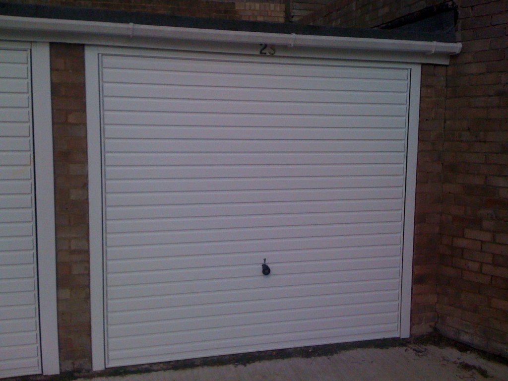 Hormann Horizontal Ribbed - KENT AND SUSSEX GARAGE DOORSKENT AND SUSSEX ...